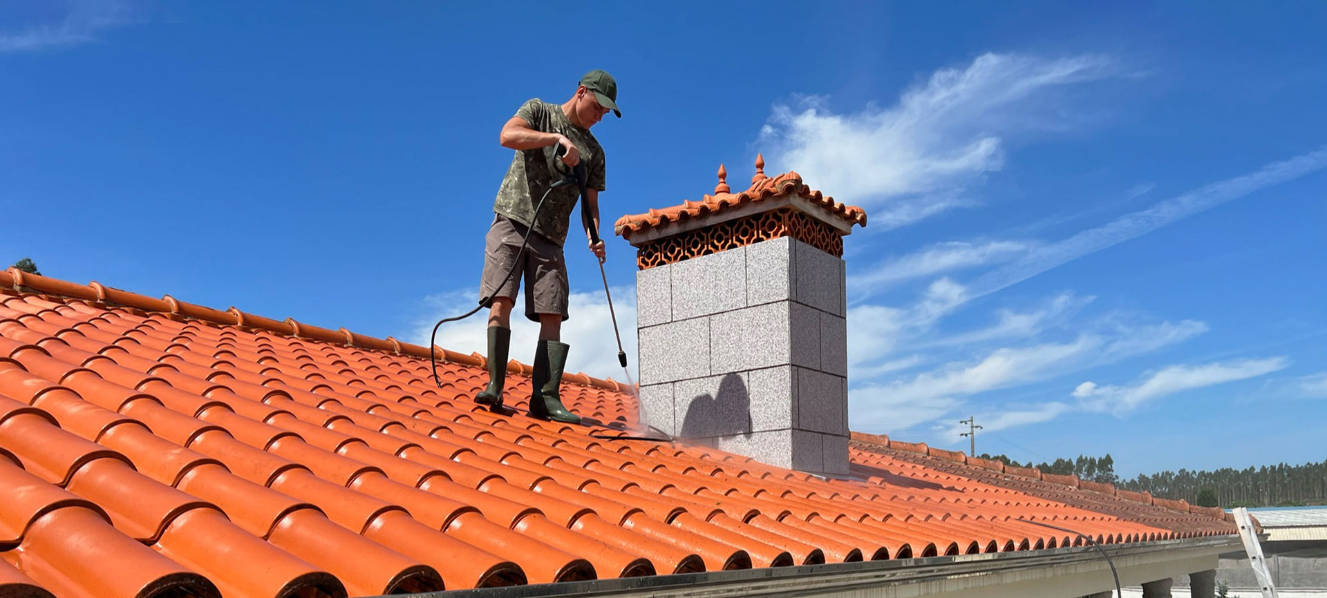 Lavagem de Telhados | AST - Impermeabilizações e Revestimentos